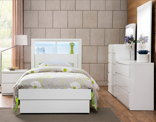 Berlinda Bed by Linksea